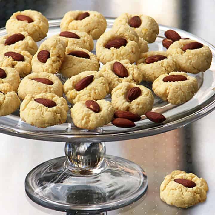 Spanish Almond Cookies (Almendrados)